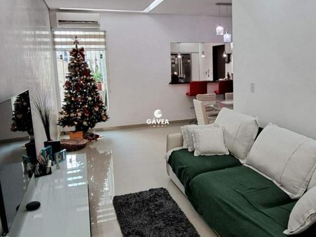 Casa à venda no Embaré em Santos