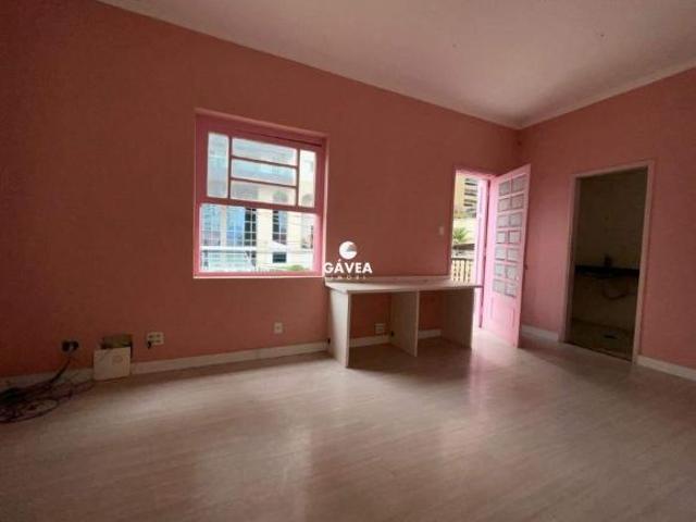 Casa à venda no Embaré em Santos