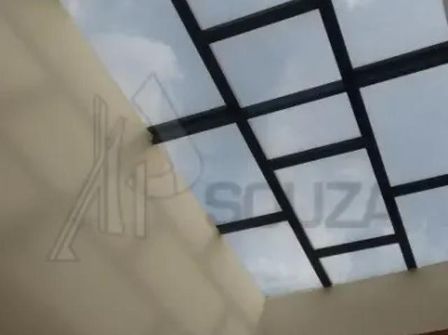 Casa a Venda no Horto, 200m², 3 suítes, closet, 4 banheiros, piscina aquecida