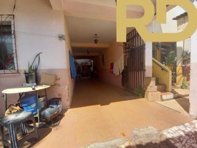 Casa à venda no Horto Florestal, BH — 3 quartos, 174 m² internas e 3 vagas