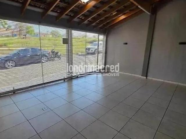 Casa à Venda no Heimtal em Londrina com 3 Dormitórios, 1 Suíte, Churrasqueira e Ótima Localização