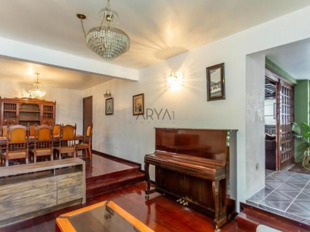 Casa à venda no Hugo Lange ARYA1