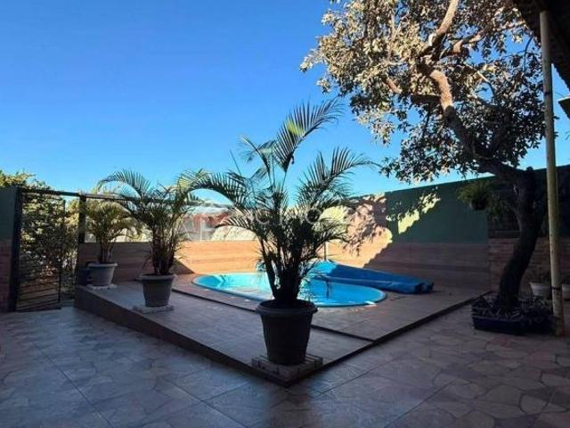 Casa à Venda no Incra 07 | 1.300 m² | Granja Registrada | Pomar | Tanque de Peixes