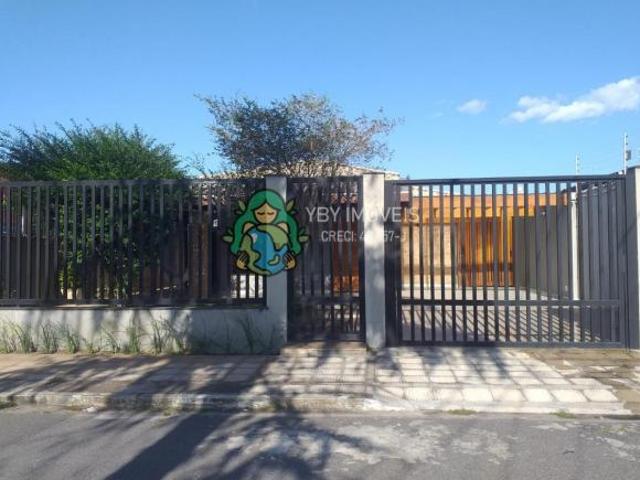 Casa à Venda no Indaiá, 3 Dormitórios, Próxima à Praia, em Bairro Nobre de Caraguatatuba, Indáia