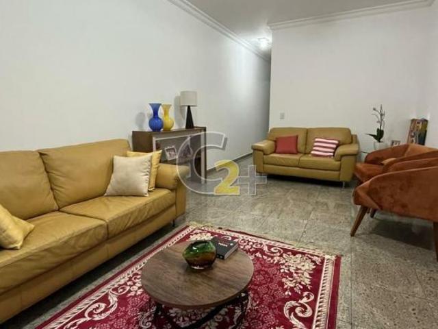 Casa à venda no Ipiranga, 4 quartos, 1 suíte, 4 vagas, depósito