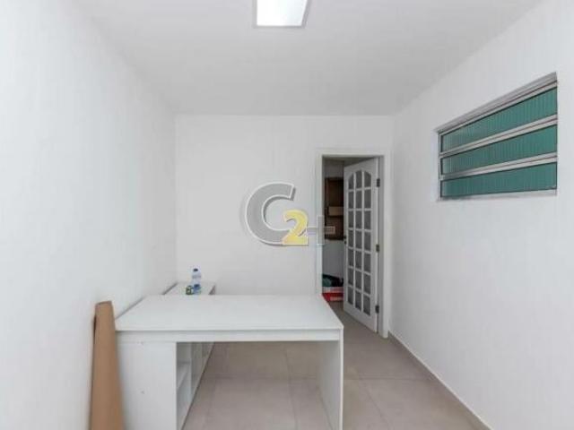 Casa à venda no Ipiranga com 4 quartos e 2 vagas e 213m²