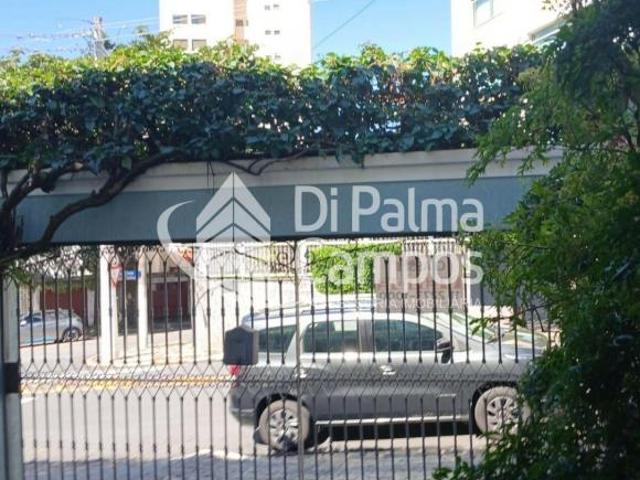 Casa à venda no Ipiranga com 4 quartos, espaço multiuso e fácil acesso ao metrô