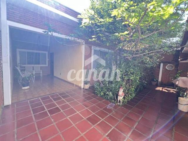 Casa à Venda no Ipiranga, Ribeirão Preto: 3 Dorms, 121m², R$390mil