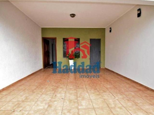 CASA Á VENDA NO ISABEL MARIN