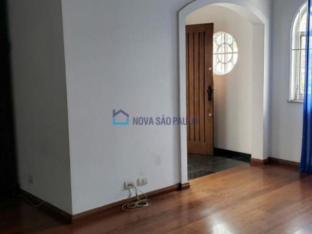 Casa à venda no Jabaquara com 4 quartos e 4 vagas de garagem