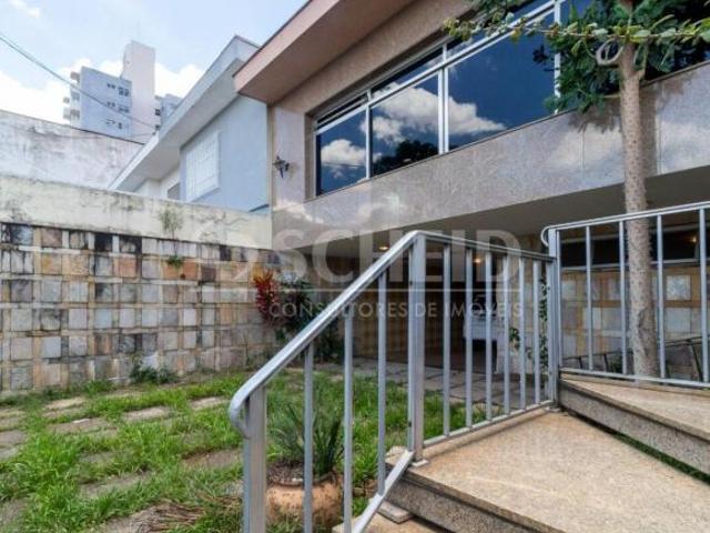 Casa á Venda no Jabaquara com 280m², 3 quartos sendo 1 suíte, 6 vagas