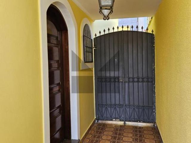 Casa à venda no Jardim Maria Rosa, Taboão da Serra: 250m², 3 dormitórios, 1 s.