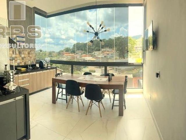 Casa à venda no Jardim Maristela, em Atibaia, 3 quartos sendo todos suítes, cozinha e área gourmet