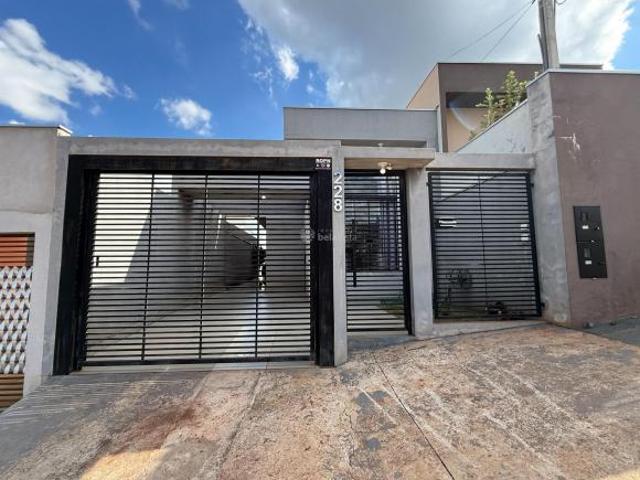 CASA À VENDA NO JARDIM METROPOLITAN EM ARAPONGAS