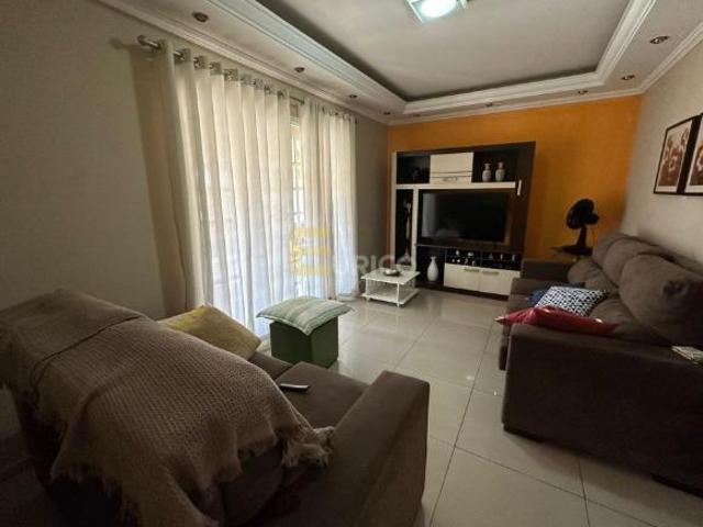 Casa à venda no Jardim Mirian em Vinhedo/SP