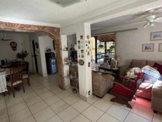 Casa à venda no Jardim Montanhês
