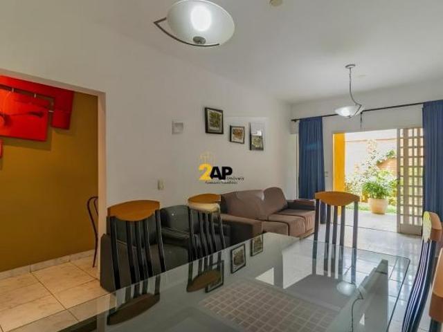 Casa à venda no Jardim Nadir: 3 Quartos, 2 Suítes, 2 Salas, 2 Banheiros, 3 vagas de garagem, 250m² d