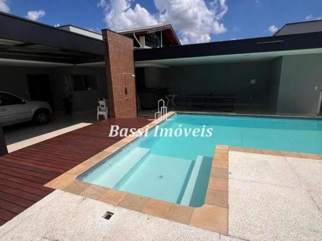 Casa à Venda no Jardim Nazaré, Mogi Mirim, 4 Dorms, Piscina e Churrasqueira