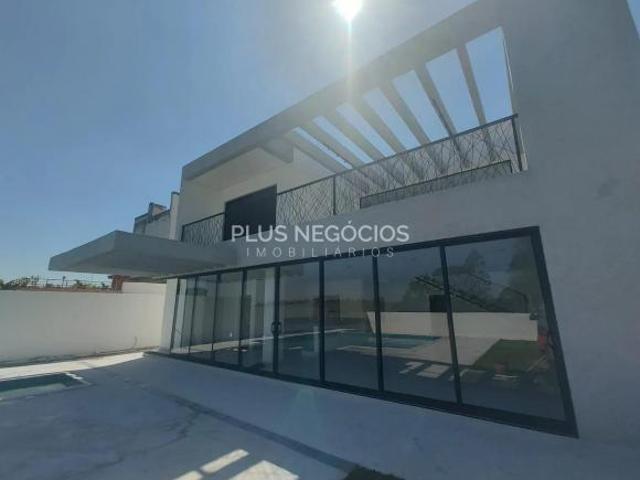 Casa à Venda no Jardim Novo Mundo Sorocaba/SP 3 Suítes em Condomínio Fechado