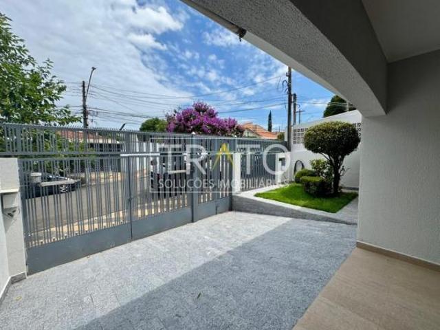 Casa à venda no Jardim Aurélia, em ótima localização
