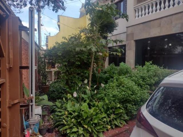 Casa à venda no Jardim Avelino: 241m², 4 dormitórios, 1 suíte, 4 banheiros, 5 va