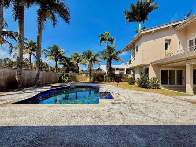 Casa à venda no Jardim Acapulco no Guarujá I Omega Imoveis