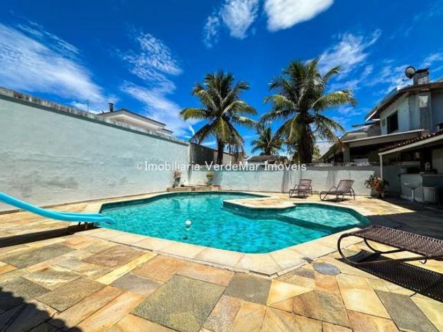 Casa à venda no Jardim Acapulco em Guarujá com terreno de 525 metros quadrados