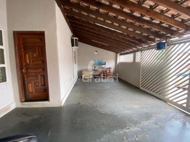 CASA A VENDA NO JARDIM ADALGISA – ARARAQUARA