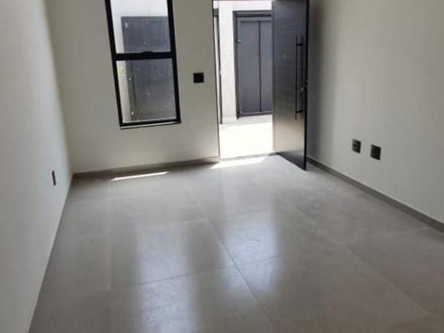 Casa á venda no Jardim Adelinha