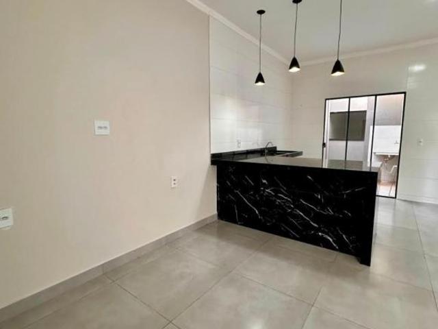 Casa à Venda no Jardim Adelinha
