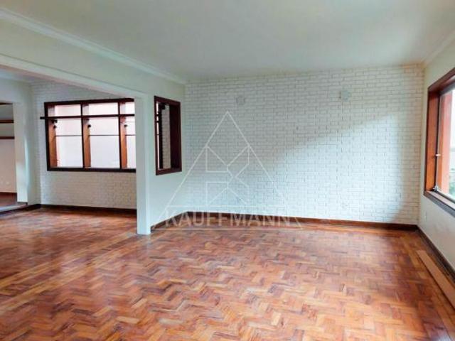 Casa à Venda no Jardim América 1 Suíte 2 Vagas 200m² de Área Construída