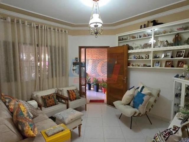 Casa à venda no Jardim América, Indaiatuba/SP: 3 quartos sendo 1 suíte, 2 vagas cobertas