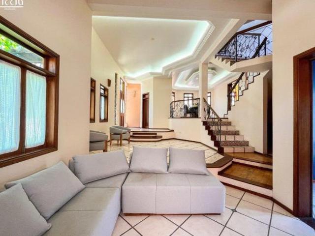 Casa à venda no Jardim Aquárius