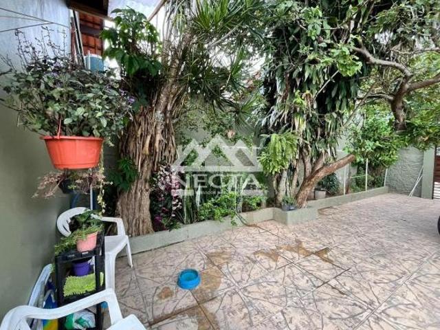 Casa à venda no Jardim Aruan, Caraguatatuba, SP