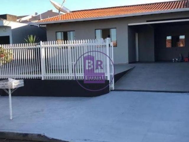 Casa a venda no jardim Bandeirantes |3 quartos sendo 1 suite | 135m2 util | 300m2 Total |