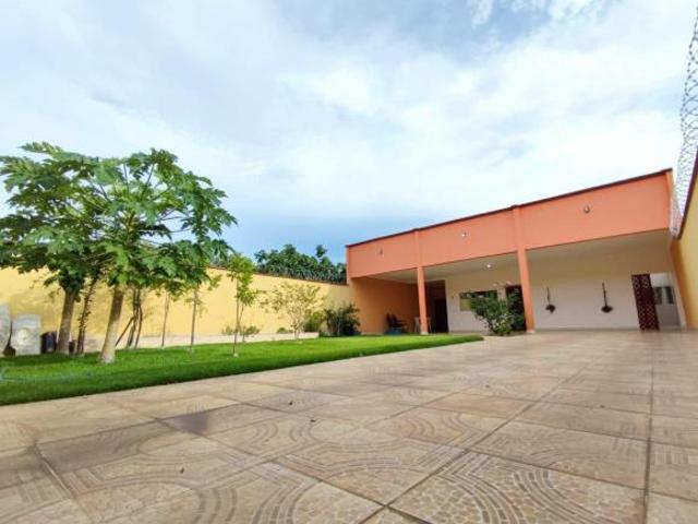 Casa à Venda no Jardim Belvedere, Caldas Novas!
