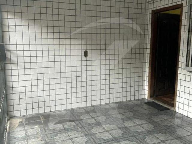 Casa á Venda no Jardim Brasil com 3 casas e 2 vagas