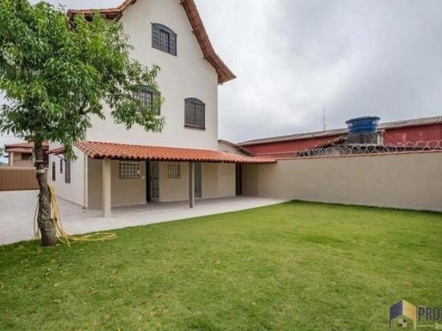 Casa à venda no Jardim Canadá