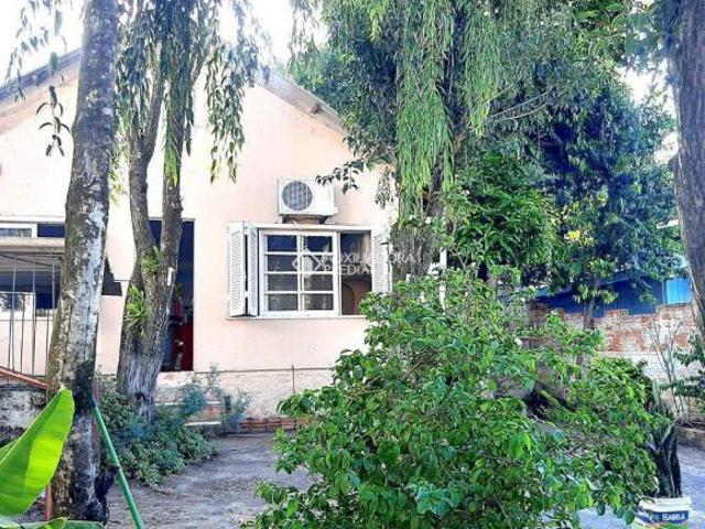 Casa à venda no Jardim Carvalho, Porto Alegre Excelente localização!