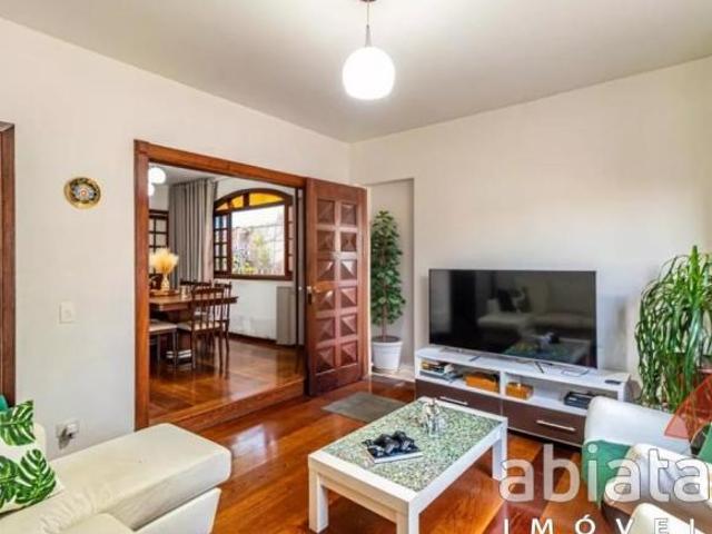 Casa à venda no Jardim Celeste com 3 dormitórios, suíte e 3 vagas 250m²