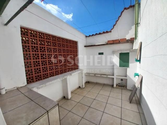 Casa à venda no Jardim Cidália de 90m² com 3 quartos e 2 vagas de garagem