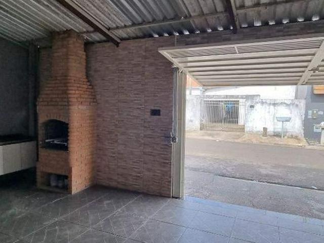 Casa à venda no Jardim da Balsa II em Americana com 2 quartos e 2 vagas de garagem