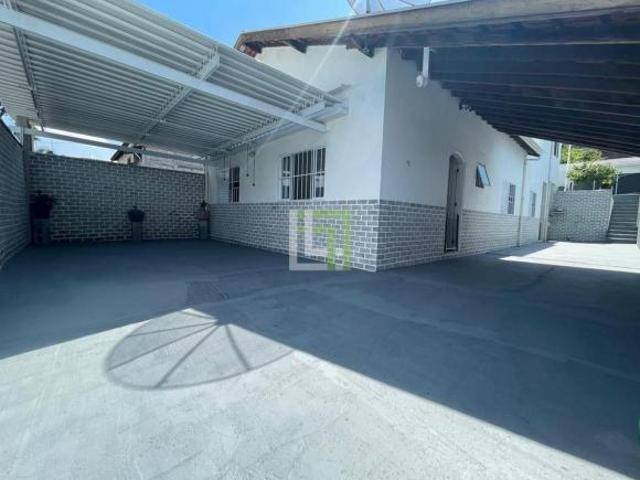 Casa à venda no Jardim das Tulipas
