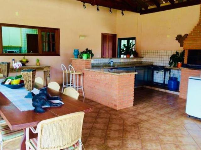 Casa à venda no jardim das Acácias, com 4 suítes, terreno de 5.000m2