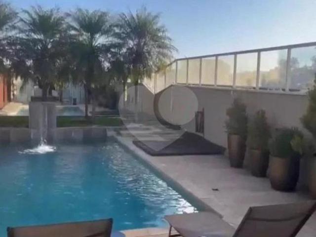 Casa com 490 m² e 4 quartos à venda em Jardim das Américas, Curitiba