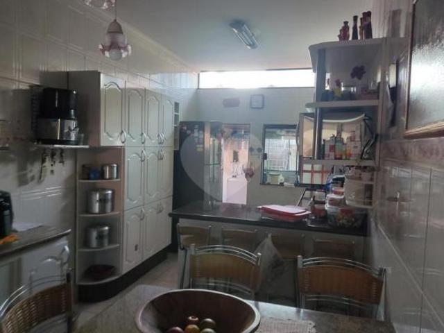 Casa à venda no Jardim das Azaléias