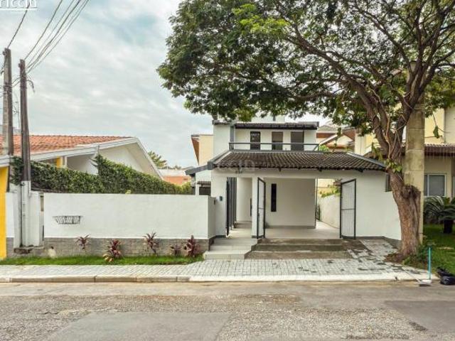 Casa à venda no Jardim das Colinas