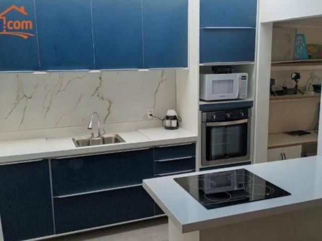 Casa à Venda no Jardim das Indústrias com 3 quartos e 90 metros
