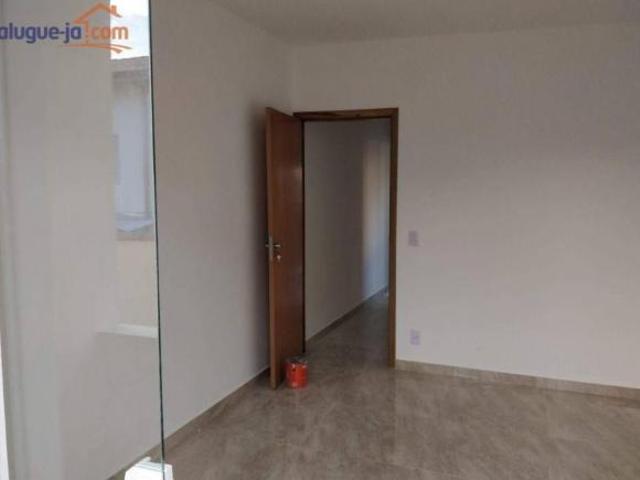 Casa com 4 dormitórios à venda, 180 m² por R$ 950.000,00 Jardim das Indústrias São José dos Camp