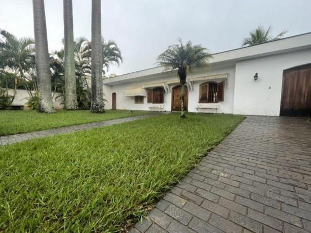 CASA À VENDA NO JARDIM DAS NAÇÕES